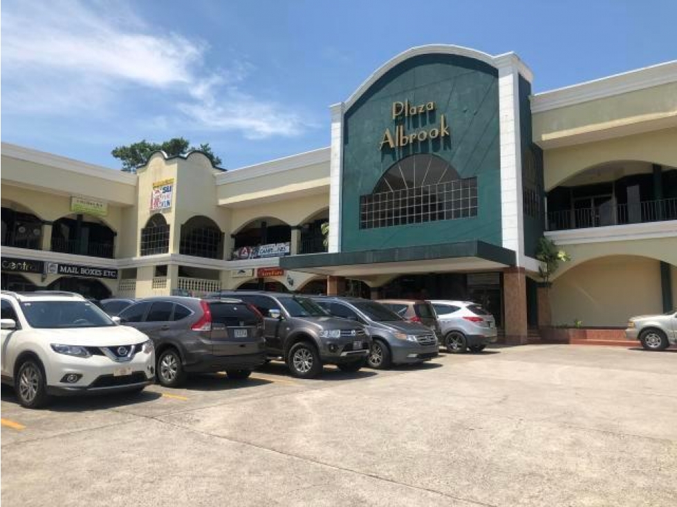 Locales Comerciales en Alquiler en Plaza Albrook - US$1,200 USD