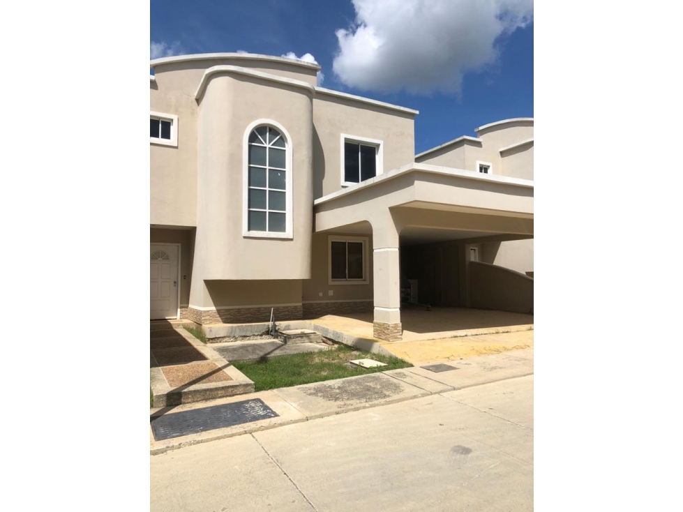 Casa, Urb. Ciudad Roca - US$150,000 USD