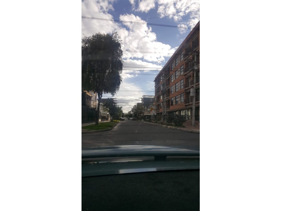 VENTA EDIFICIO J.J VARGAS - $1.300.000.000 COP