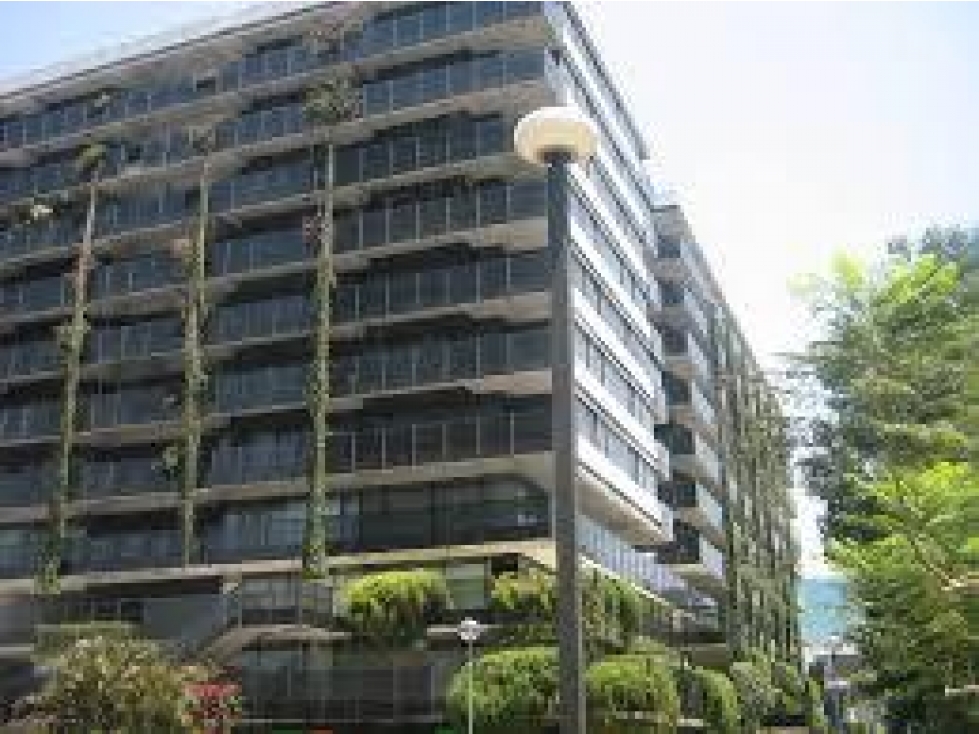 Oficina Zona 9 Sobre Avenida Reforma